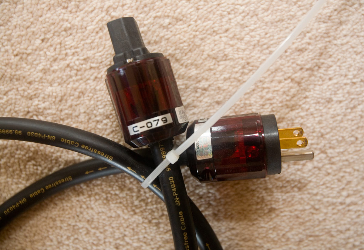 Sold: Acrolink 6N-P4030 power cord w/Oyaide direct gold connectors ...