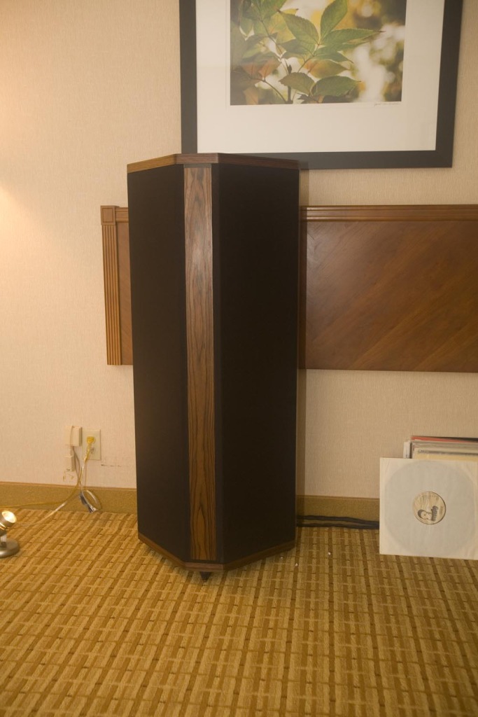ESP Loudspeakers, Pear Audio Analogue, GamuT, Audio Skies - RMAF 2014 ...