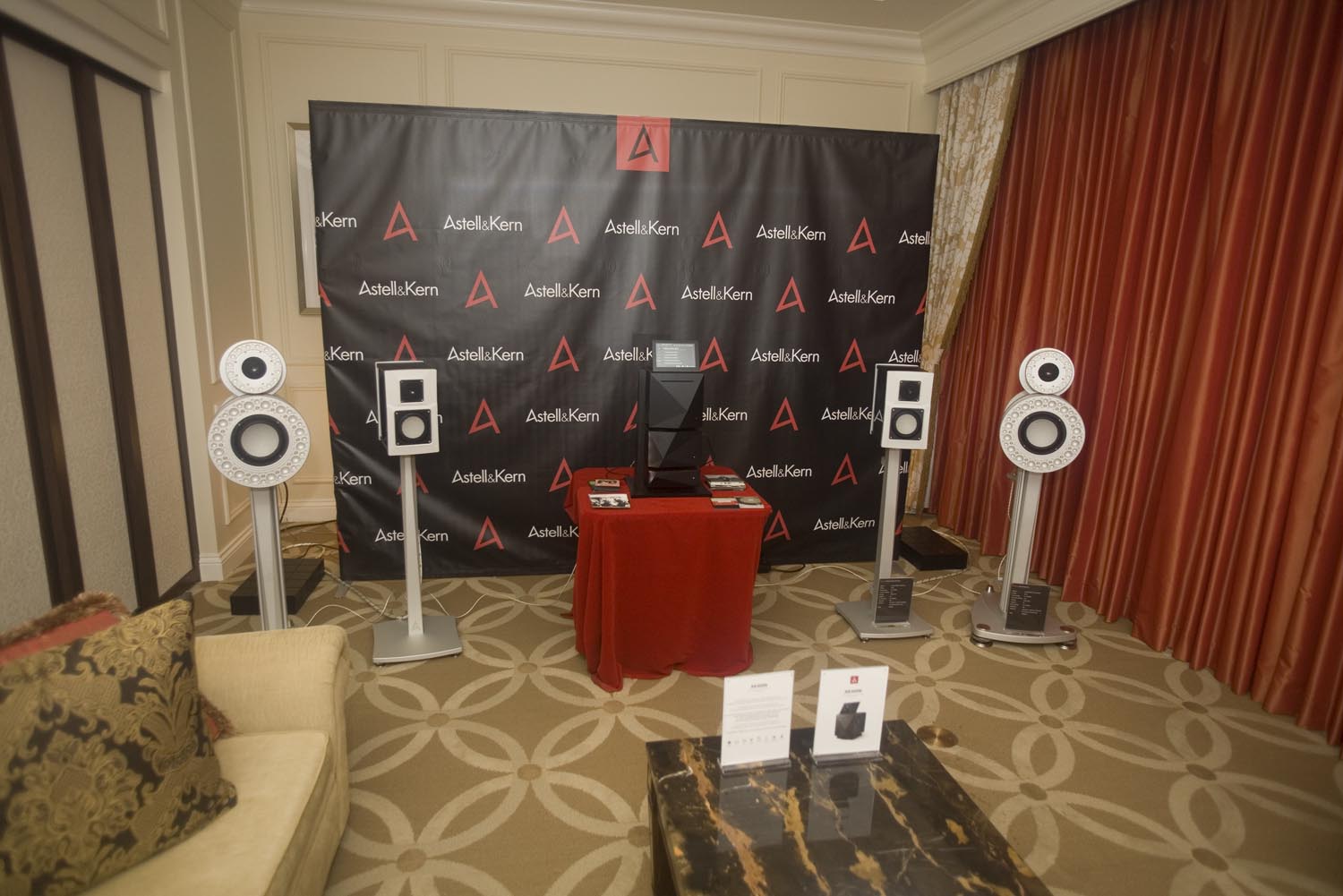 Astell & Kern: CES 2015 - Audio Federation