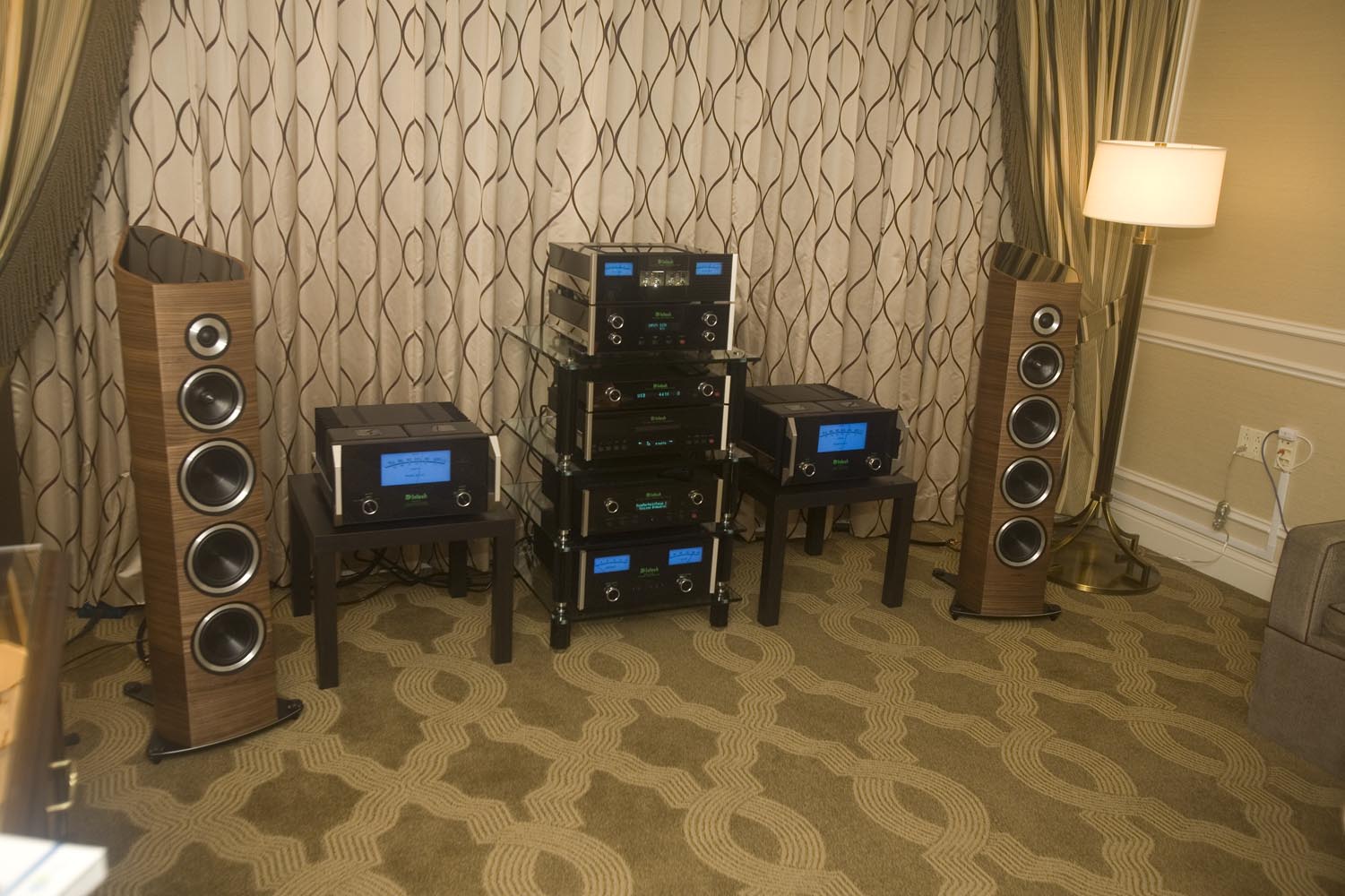McIntosh Labs: CES 2016 - Audio Federation